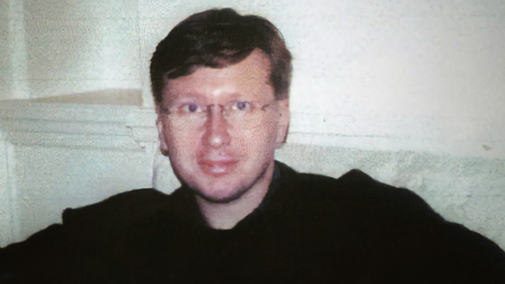 Les reclus, une famille sous emprise sur Canal+ : qu’est devenu Thierry Tilly ? | SFR ACTUS