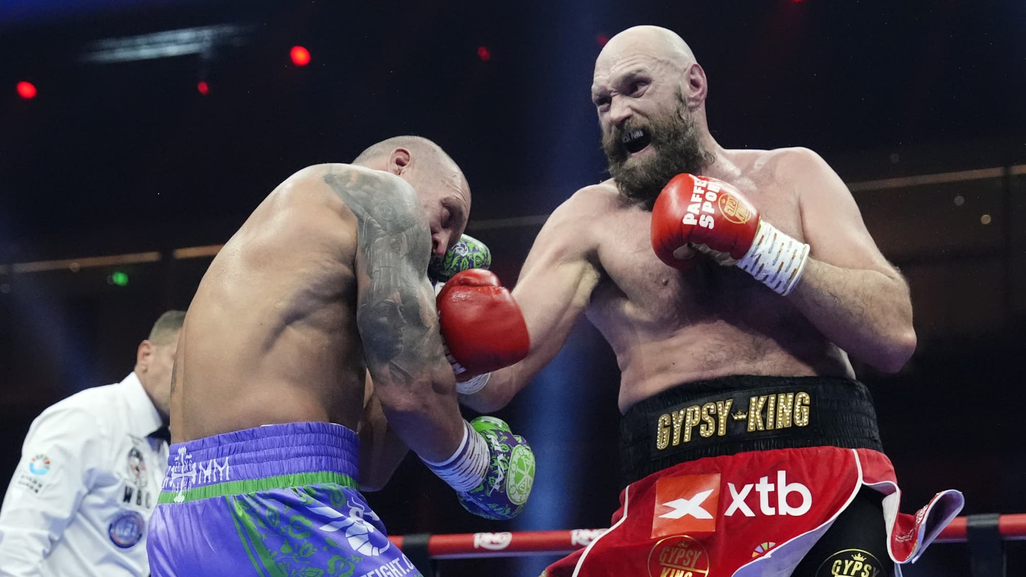 Boxe : Tyson Fury sort (encore) de sa retraite et annonce un combat ...