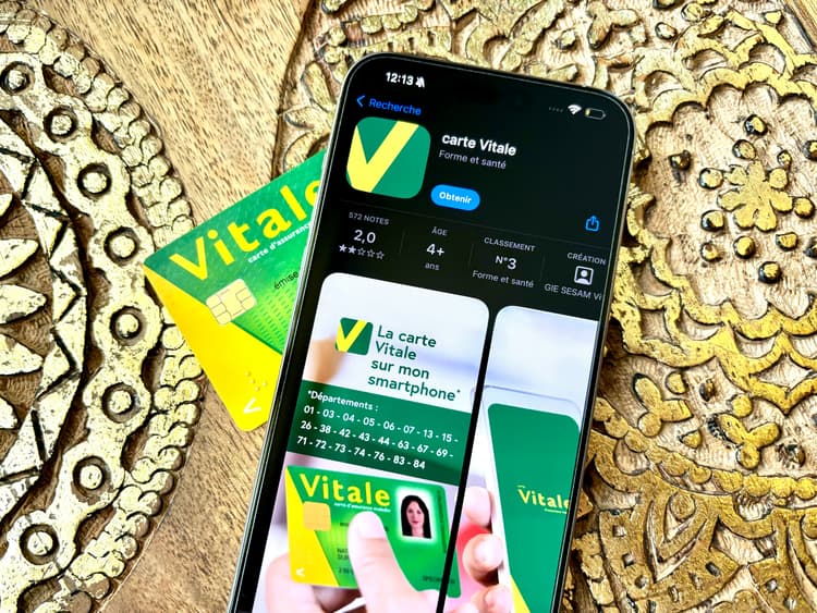 Comment commander et activer une nouvelle carte SIM ? | SFR ACTUS