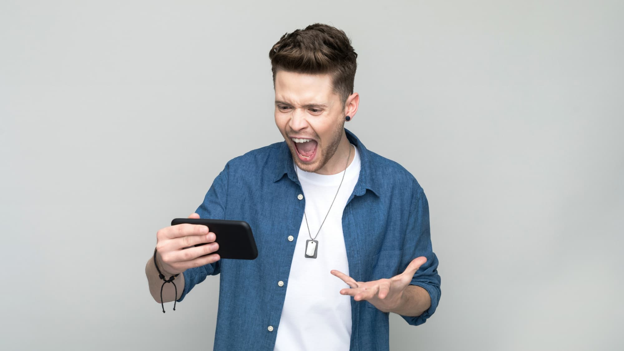 Près d'un Français sur deux utilise un smartphone défectueux | SFR ACTUS