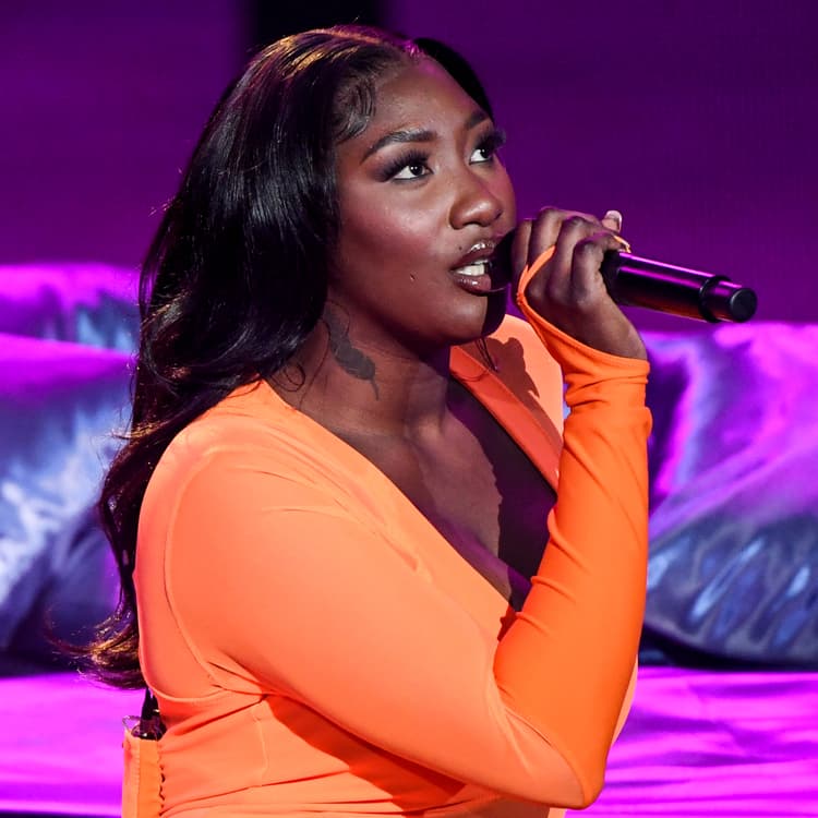 Nouvelle École : Aya Nakamura rejoint le jury de la saison 3 sur Netflix | SFR ACTUS