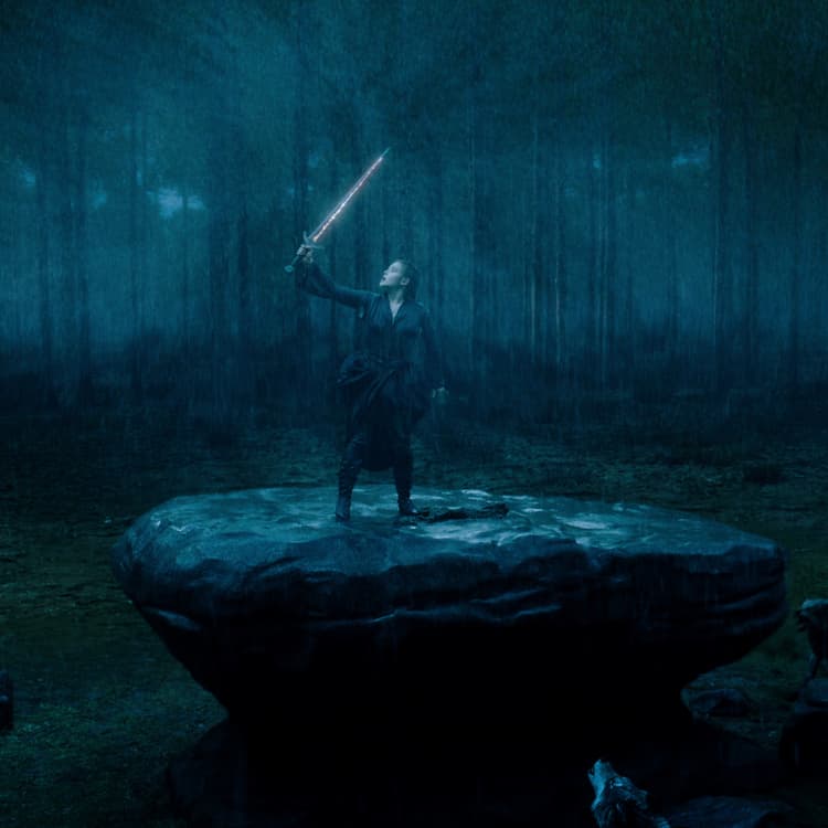 Cursed : 3 choses à savoir sur la nouvelle série fantastique de Netflix ...