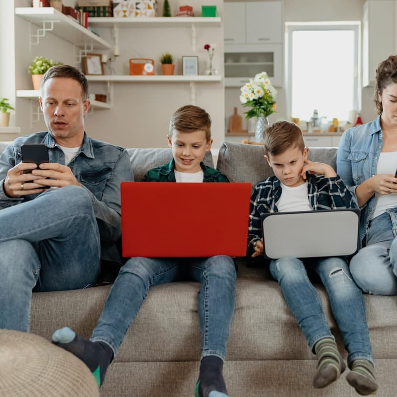 Offre mobile : découvrez le forfait 60 Go 5G à 27,99€ par mois chez SFR ...