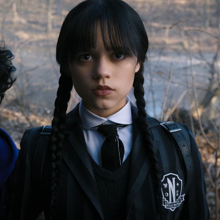 Mercredi sur Netflix : Tim Burton livre enfin sa vision de la Famille ...